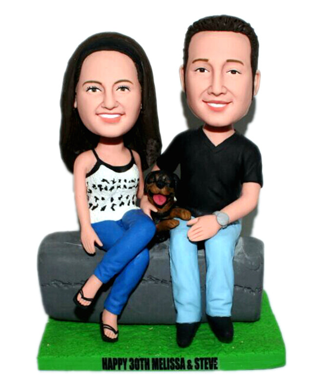 Custom bobbleheads couple bobbleheads sitting on the stone bench [3065 ...